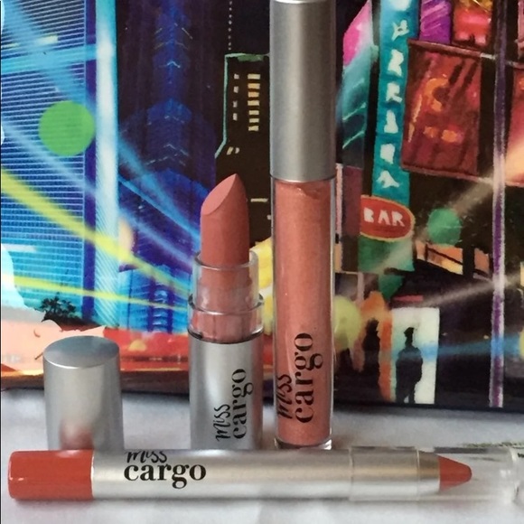 Cargo | Makeup | Cargo Cosmetics Miss Cargo Lip Kit | Poshmark